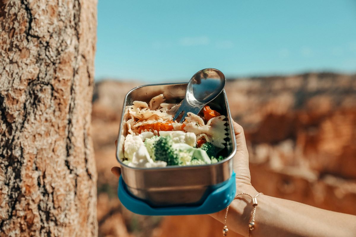 20 Quick and Easy Foods Make You Enjoy Road Trip - Female Solo Road ...